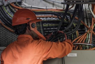 How to test low voltage safely - Electrical connection